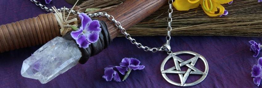 Do You Believe in Magic? Top 5 Divination Tools Used With Astrology